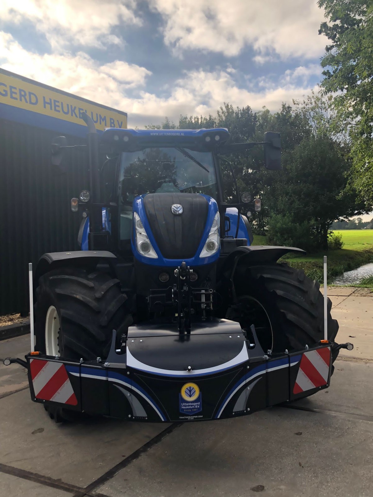 New Holland T7.260 Auto Command™ afgeleverd - Uittenbogerd Heukelum B.V.